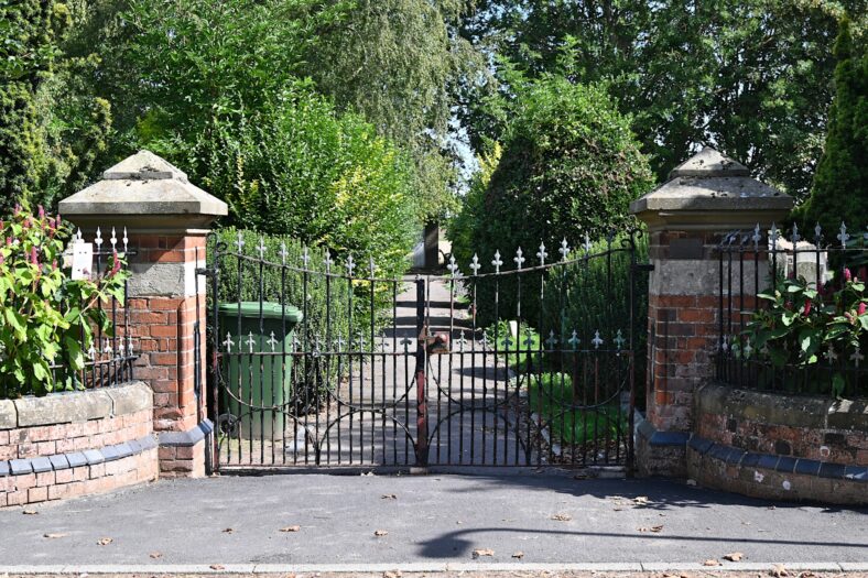 Bicker, Cemetery - Society for Lincolnshire History & Archaeology
