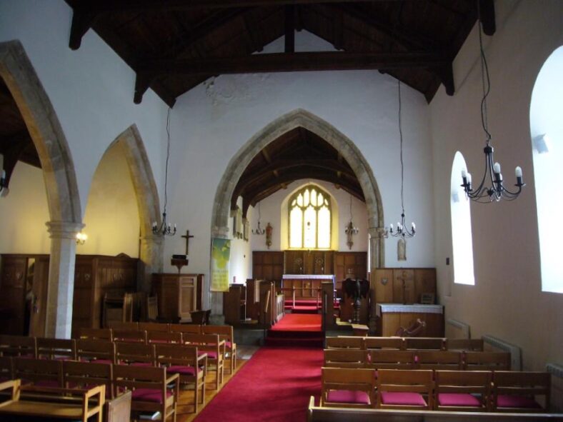 Bilsby, Holy Trinity, interior