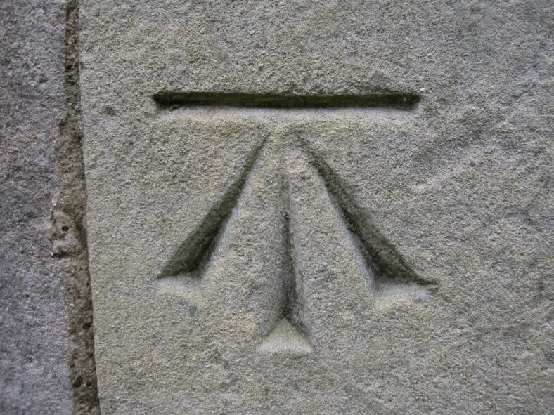 Boothby Graffoe, St Andrew, Benchmark