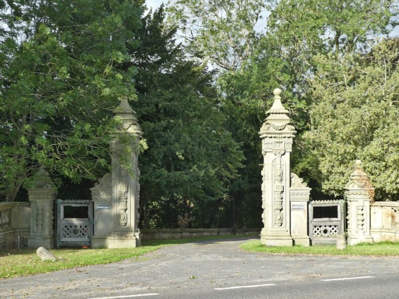 Burton-by-Lincoln, Burton Hall, Gate Piers - Society for Lincolnshire ...