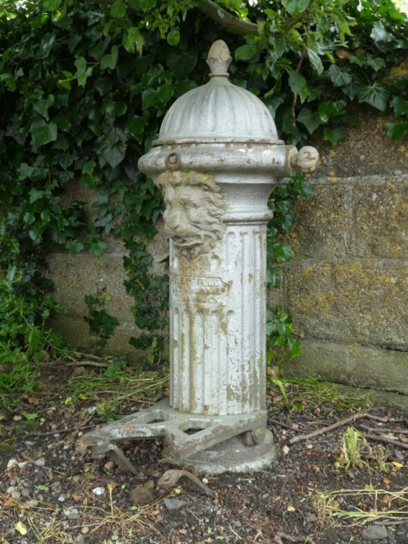 Carlton le Moorland, Water Standpost, Church Street - Society for ...