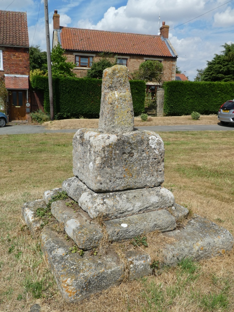 Gelston, Village Cross - Society for Lincolnshire History & Archaeology