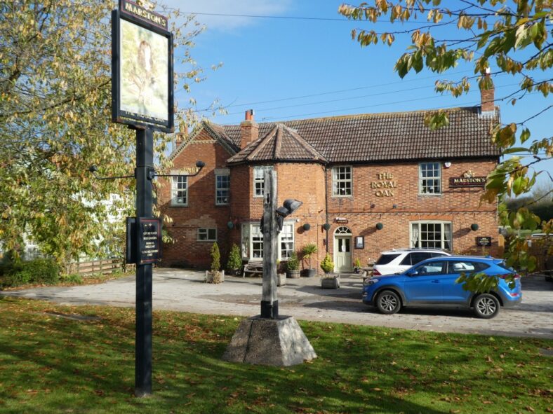 Long Bennington, Royal Oak, Public House - Society for Lincolnshire ...
