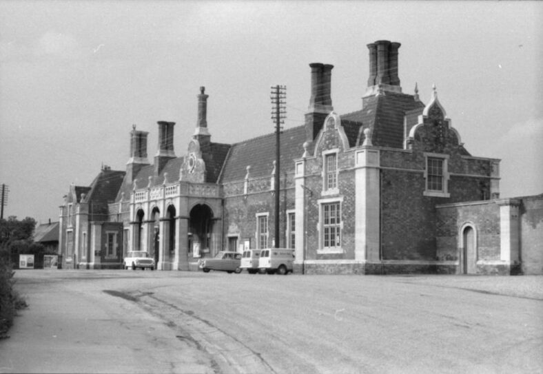 Louth, Railway Station - Society for Lincolnshire History & Archaeology