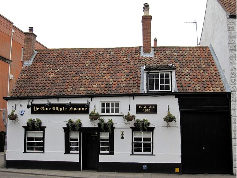 Louth, Ye Olde Whyte Swanne, Eastgate - Society for Lincolnshire ...