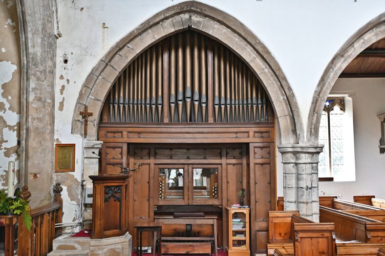 Messingham, Holy Trinity, South Aisle, Organ - Society for Lincolnshire ...