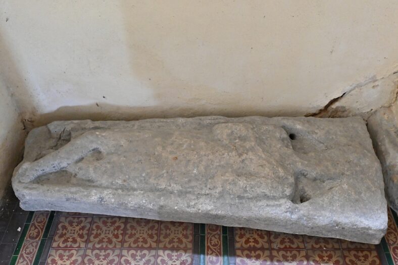 Scopwick, Holy Cross, South Aisle, Effigy - Society for Lincolnshire ...