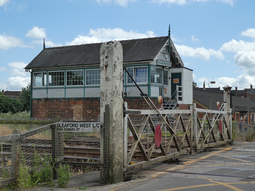 Sleaford, West Signal Box & Level Crossing - Society for Lincolnshire ...