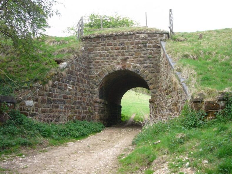 Stenigot, Railway Bridge - Society for Lincolnshire History & Archaeology