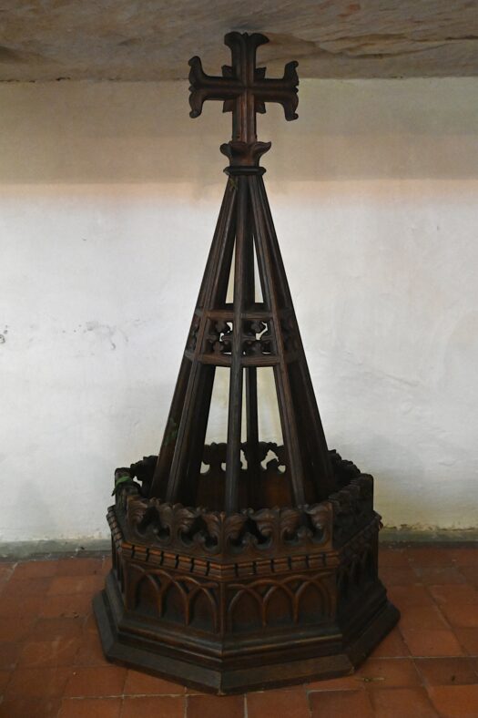 Stewton, St Andrew, Nave, Font cover