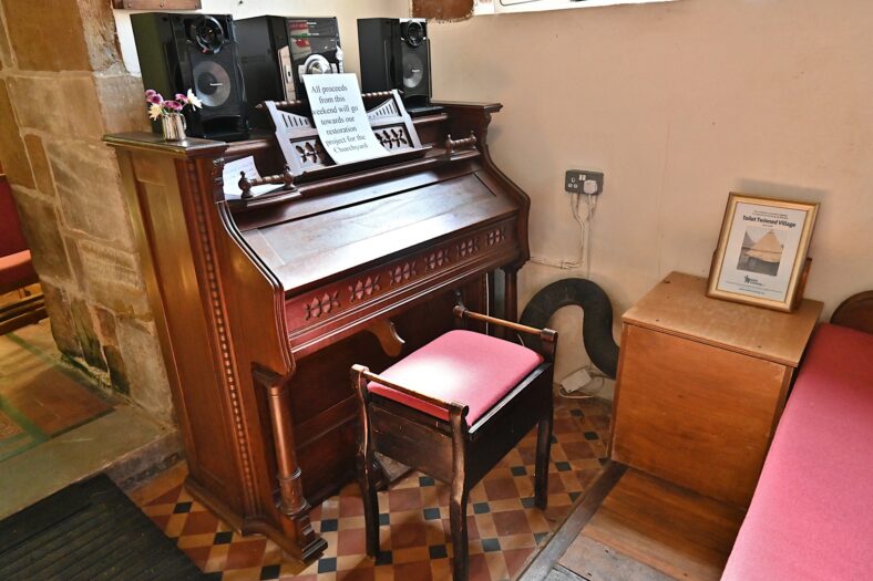Stewton, St Andrew, Nave, Organ - Society for Lincolnshire History ...