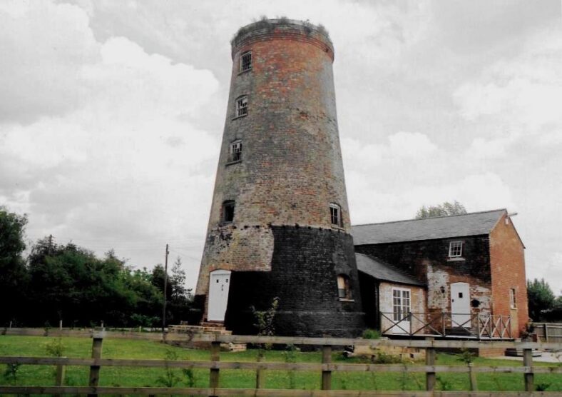 Sutterton, Windmill (2) - Society for Lincolnshire History & Archaeology