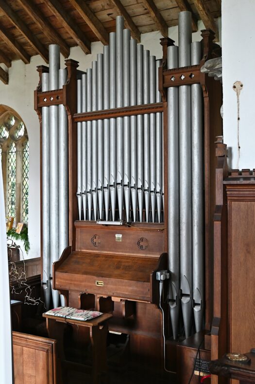 Threekingham, St Peter, North Aisle, Organ
