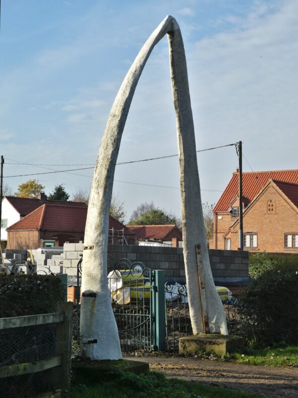 Threekingham, Whalebone Arch - Society for Lincolnshire History ...