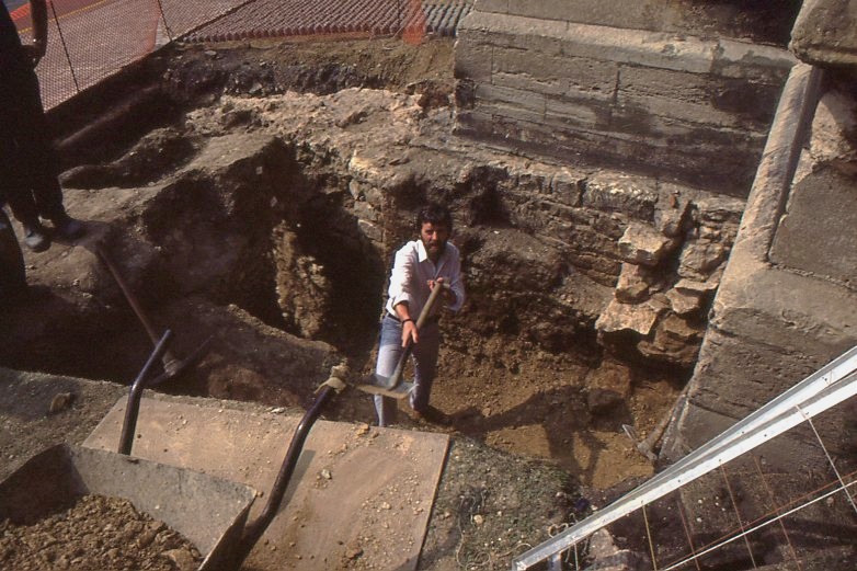 Digging Lincoln - Society for Lincolnshire History & Archaeology